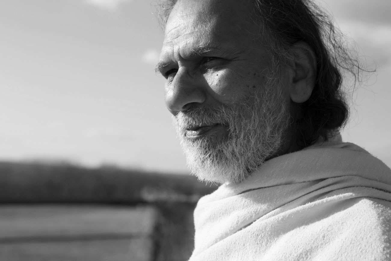 Disciple: Become a student or monk under Acharya Shree Yogeesh | Acharya Shree Yogeesh